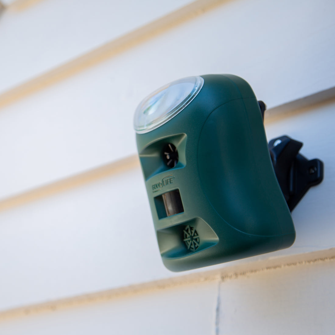 Ultrasonic Pest Repeller with Motion Sensor - Ultimate Bark Control